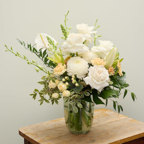 White Flower Arrangement / Bouquet - Bloomin Boxes